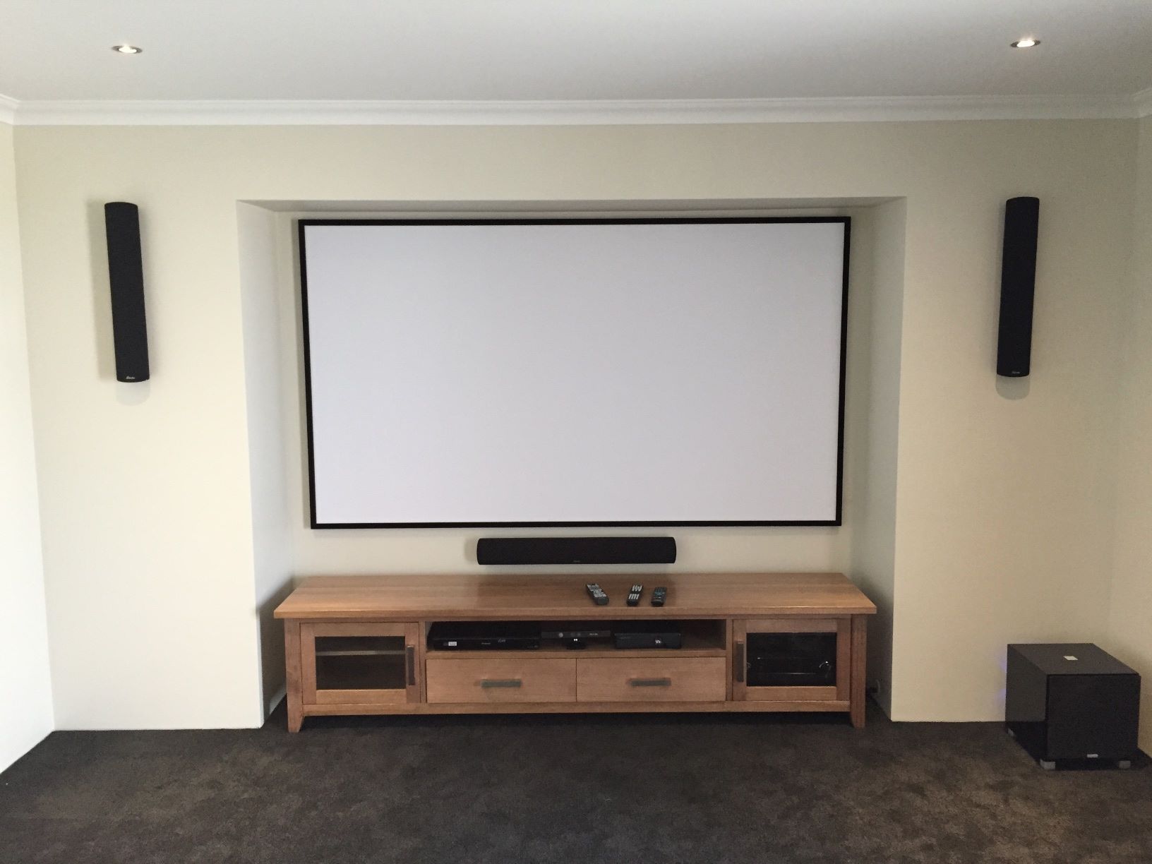 Prestige Specialised Screens Cinemascope 2.35:1 Cinema Screen - West ...